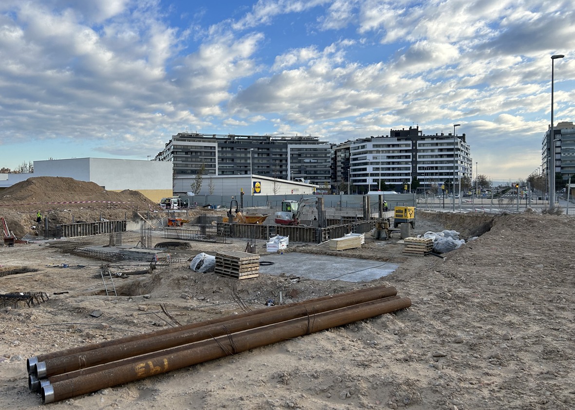 En construcción: CEP María Zambrano. Parque Venecia. - Magén Arquitectos